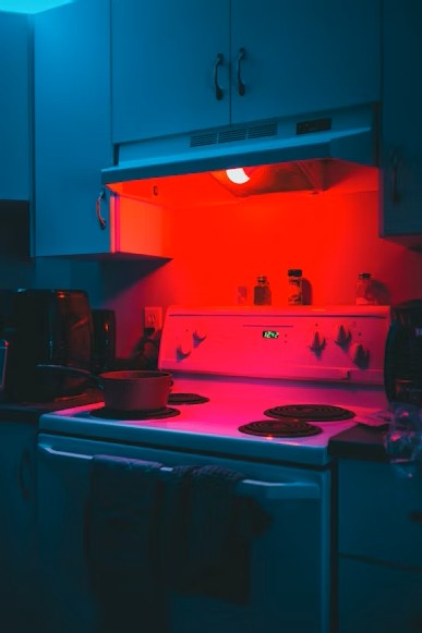 Stay Safe at the Table: A Guide to Avoiding Food Poisoning - Red Box ...